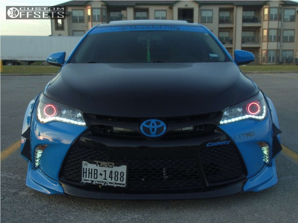 2016 Toyota Camry with 19x9.5 22 ESR Sr06 and 215/35R19 Achilles Atr ...