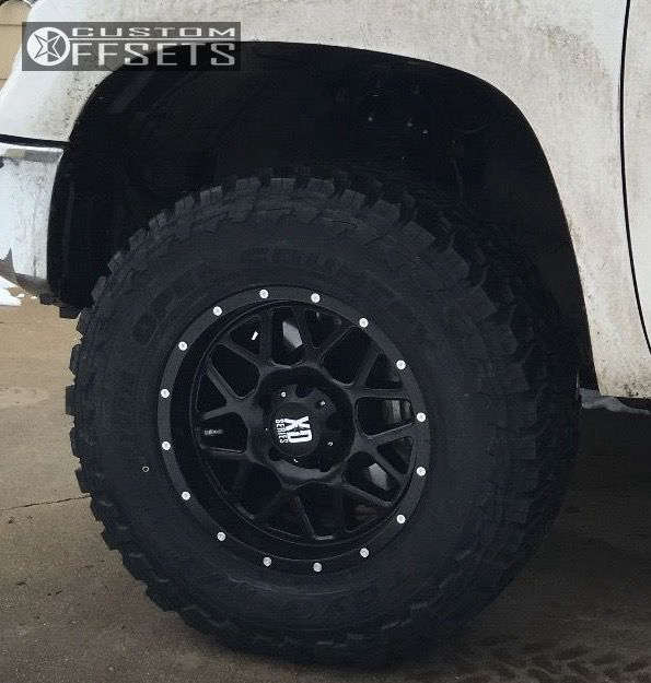 2015 Toyota Tundra with 18x9 18 XD XD820 and 285/75R18 Toyo Tires Open ...