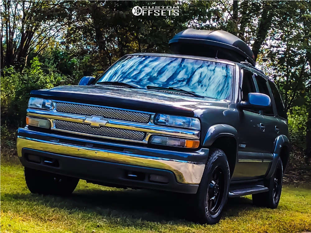 2002 Chevrolet Tahoe with 17x9 18 Gear Off-Road Big Block and 265/70R17 ...