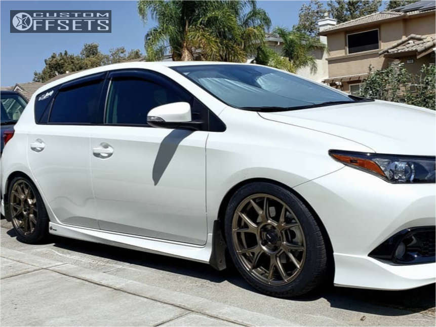 2018 Toyota Corolla IM with 17x8 40 Konig Ampliform and 225/45R17 ...