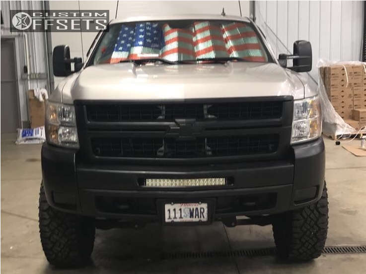 2009 Chevrolet Silverado 2500 HD with 18x9 0 XD Rockstar 3 and 35/12 ...