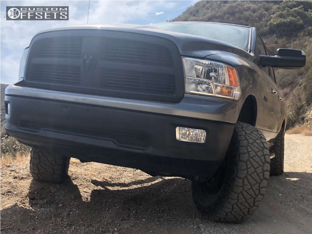 2010 Dodge Ram 1500 with 18x9 0 XD Misfit and 325/65R18 Nitto Ridge ...