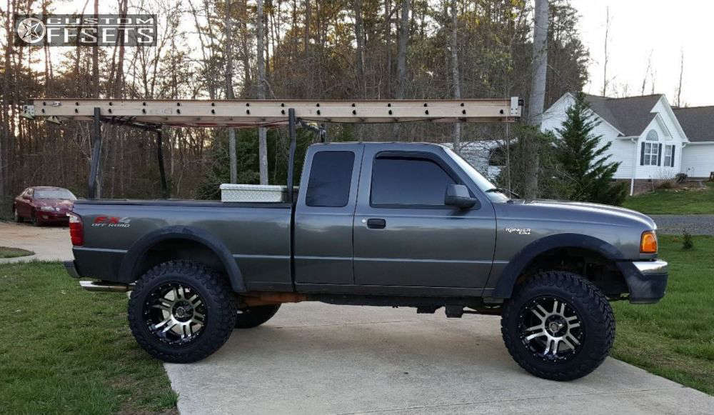 2004 Ford Ranger with 20x12 -44 Centerline LT1 and 35/12.5R20 Atturo ...