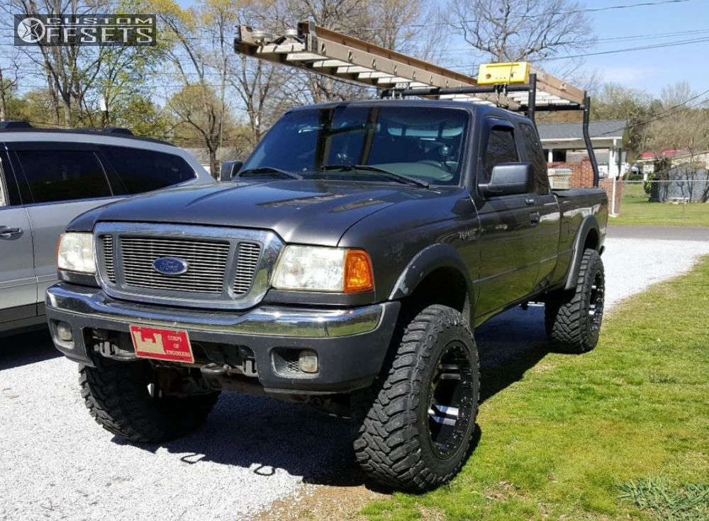 2004 Ford Ranger with 20x12 -44 Centerline LT1 and 35/12.5R20 Atturo ...