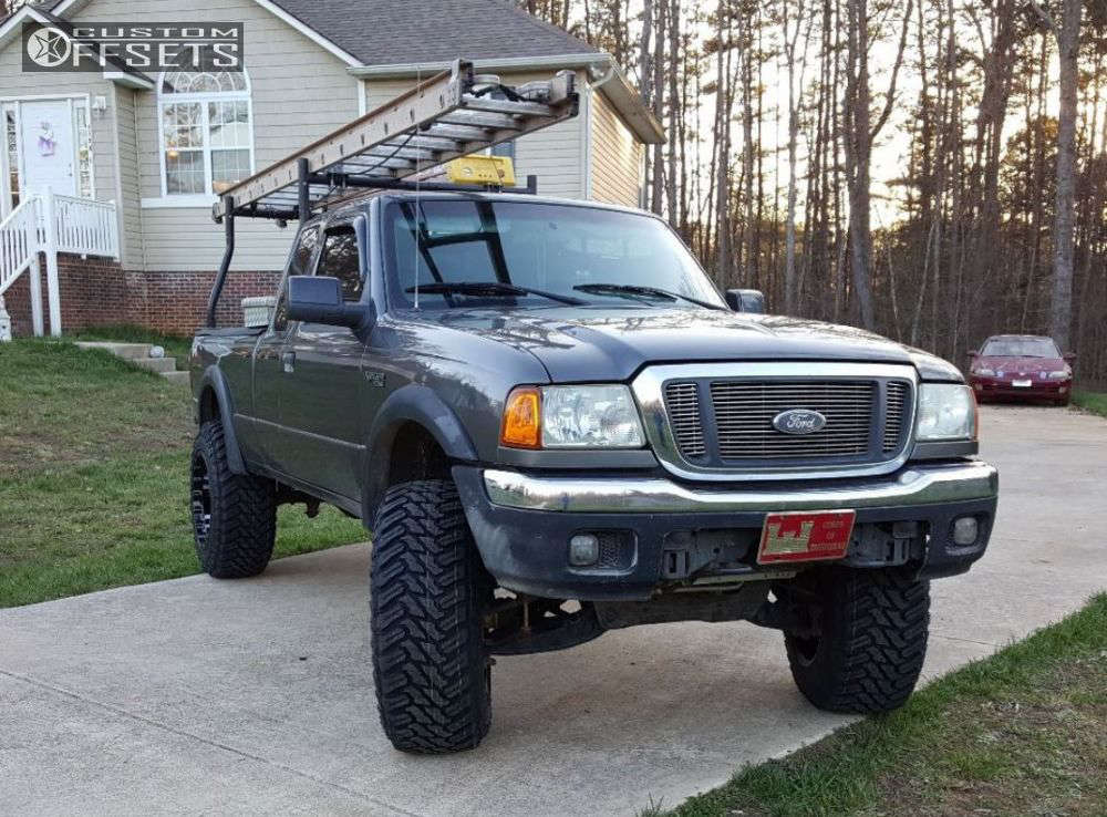 2004 Ford Ranger with 20x12 -44 Centerline LT1 and 35/12.5R20 Atturo ...