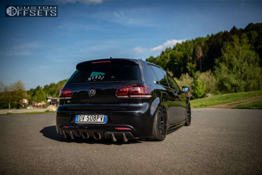 2010 Volkswagen Golf R with 19x8.5 45 Radi8 R8b12 and 235/35R19 ...