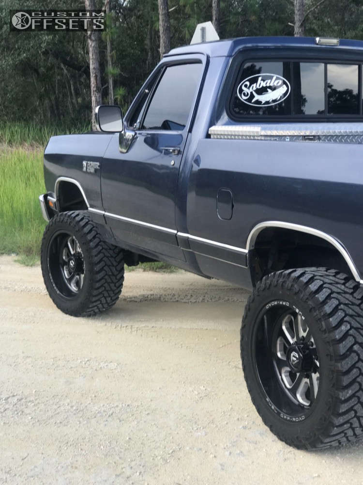 1989 Dodge W150 with 20x10 -18 Fuel Flow and 33/12.5R20 Atturo Trail ...