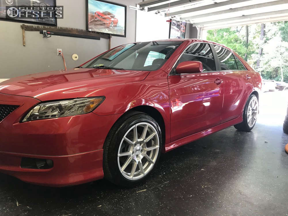 2009 Toyota Camry with 18x8.5 40 TSW Chrono and 225/45R18 Hankook ...