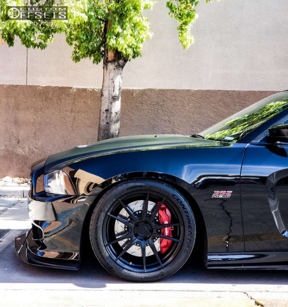 2013 Dodge Charger with 20x9 15 Rohana Rf2 and 275/40R20 Continental ...