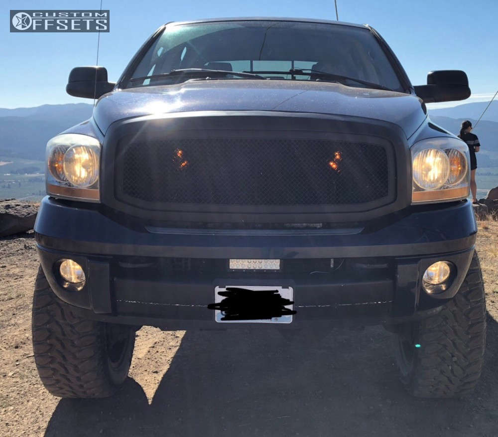 2006 Dodge Ram 2500 with 22x11 -24 KX Cp34 and 37/13.5R22 Radar ...