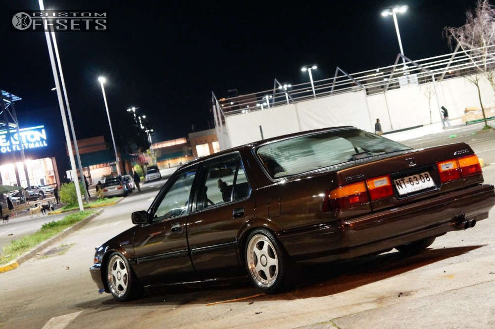 1988 Honda Accord with 15x7 30 OZ Racing Futura and 195/45R15 Sailun ...