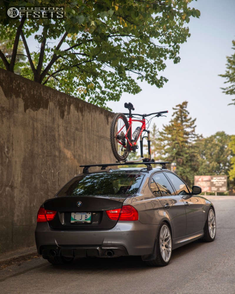2011 BMW 335i XDrive with 19x8.5 40 VMR V703 and 235/35R19 Michelin ...