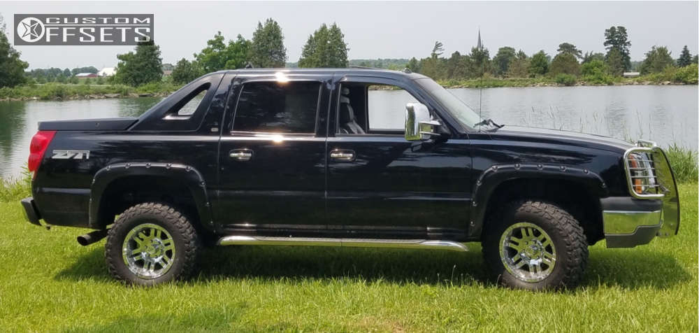 2005 Chevrolet Avalanche with 17x9 -12 Moto Metal Mo951 and 285/70R17 ...