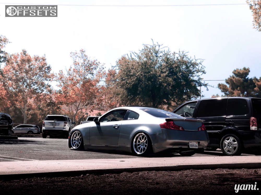 2005 INFINITI G35 with 19x9.5 15 Aodhan DS02 and 225/35R19 Delinte D7 ...
