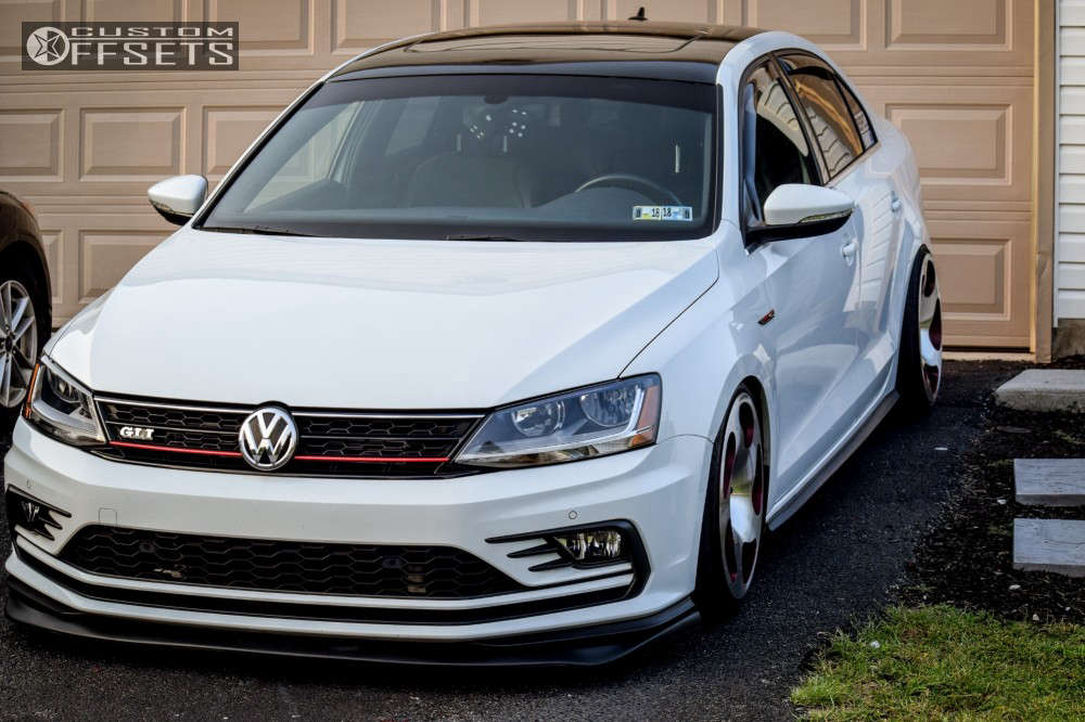 2017 Volkswagen Jetta with 18x8.5 35 WatercooledIND Cc10 and 215/35R18 ...