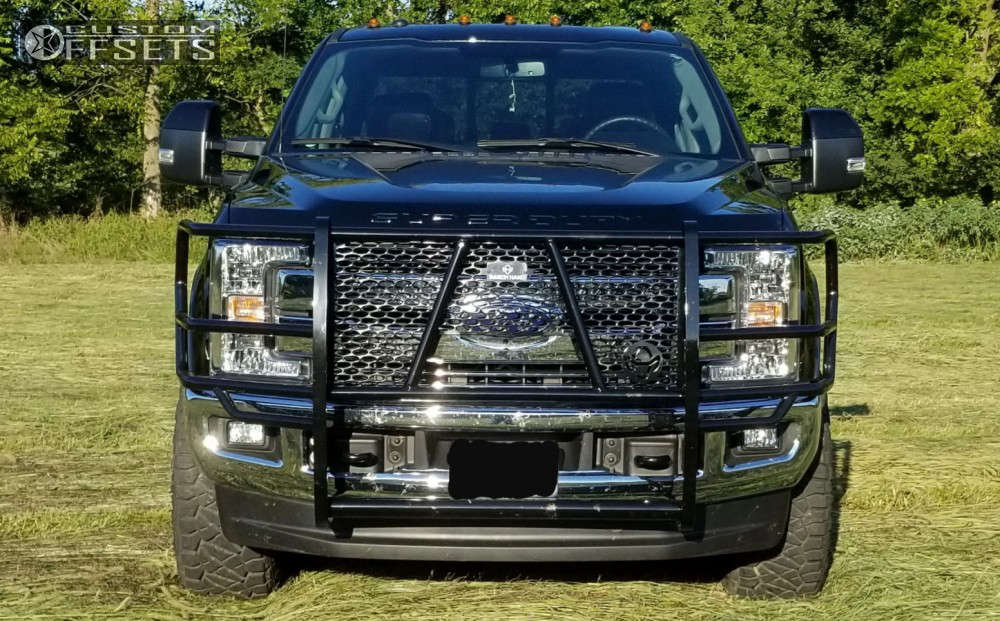 2018 Ford F-250 Super Duty with 18x10 10 RBP 94r and 35/12.5R18 Nitto ...