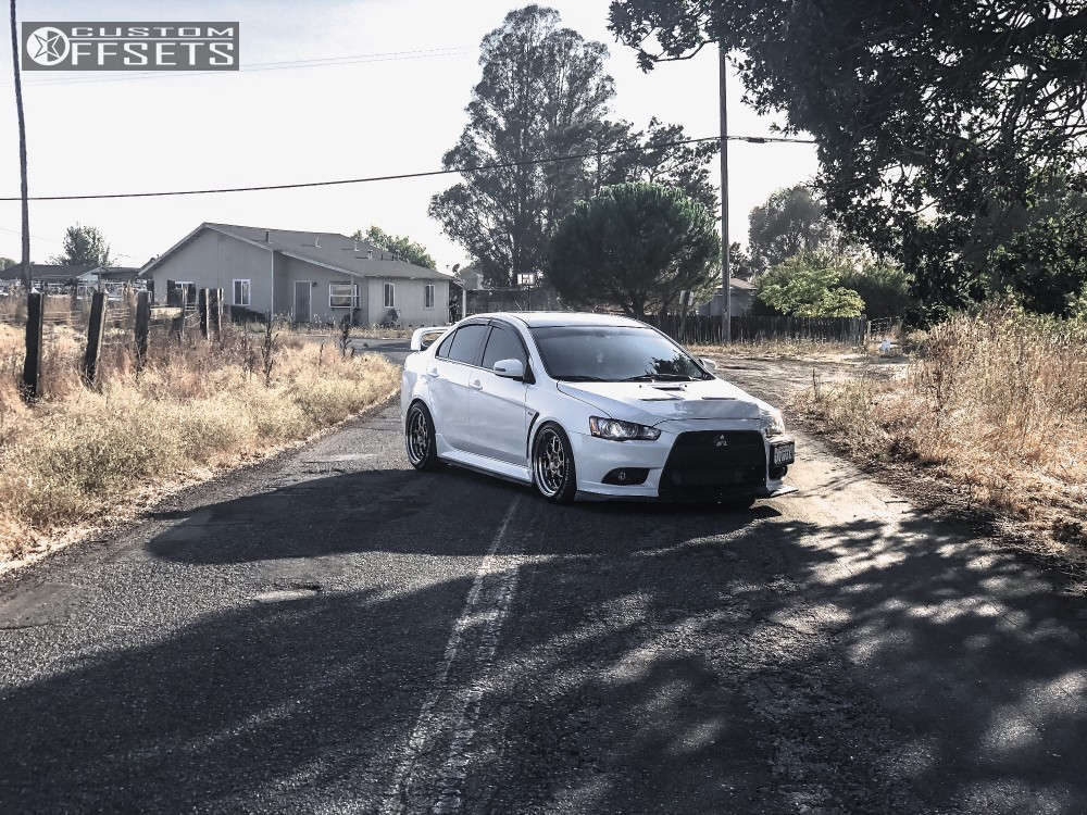 2015 Mitsubishi Lancer with 18x9.5 30 Aodhan Ds01 and 225/40R18 Federal ...