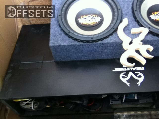 2000 GMC Yukon with 16x8 6 American Racing 10892 and 31/11.5R16 ...