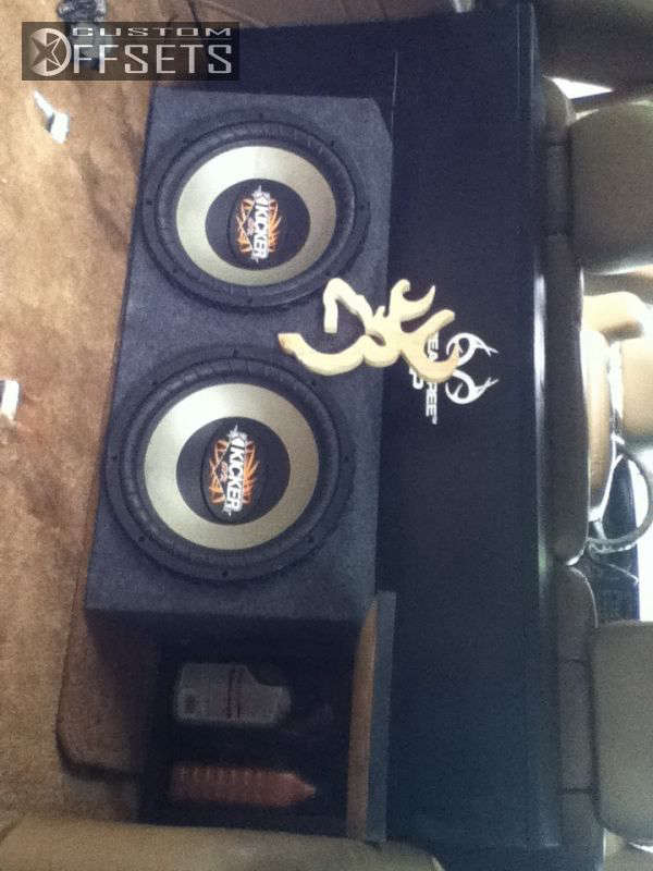 2000 GMC Yukon with 16x8 6 American Racing 10892 and 31/11.5R16 ...