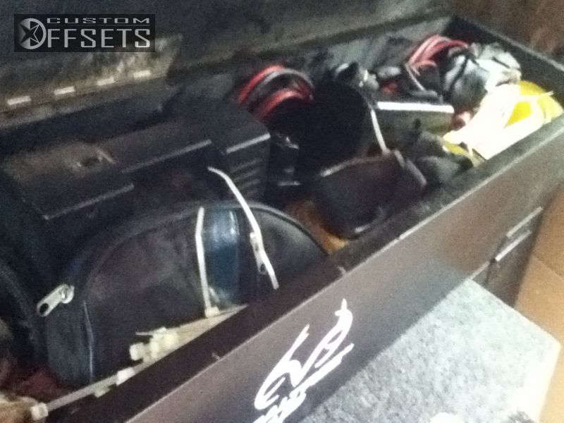 2000 GMC Yukon with 16x8 6 American Racing 10892 and 31/11.5R16 ...