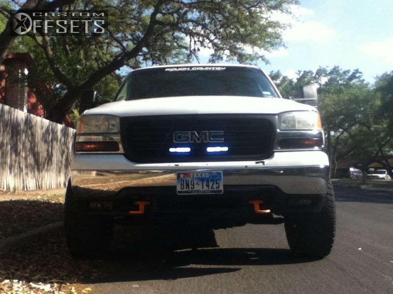 2000 GMC Yukon with 16x8 6 American Racing 10892 and 31/11.5R16 ...