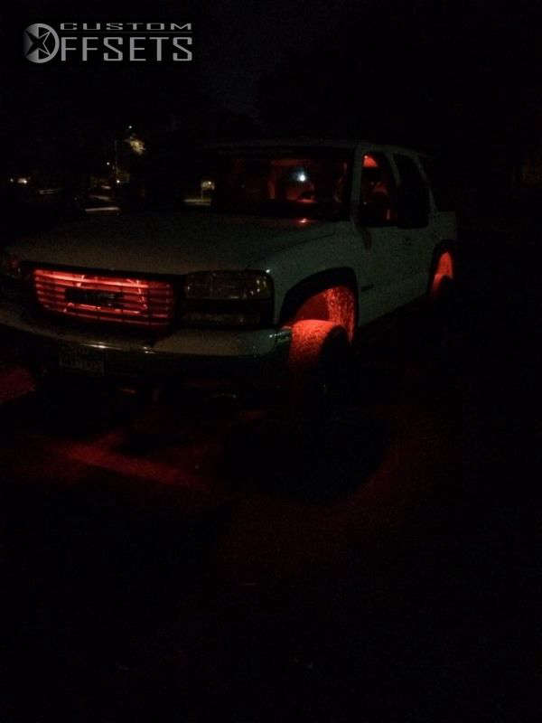 2000 GMC Yukon with 16x8 6 American Racing 10892 and 31/11.5R16 ...