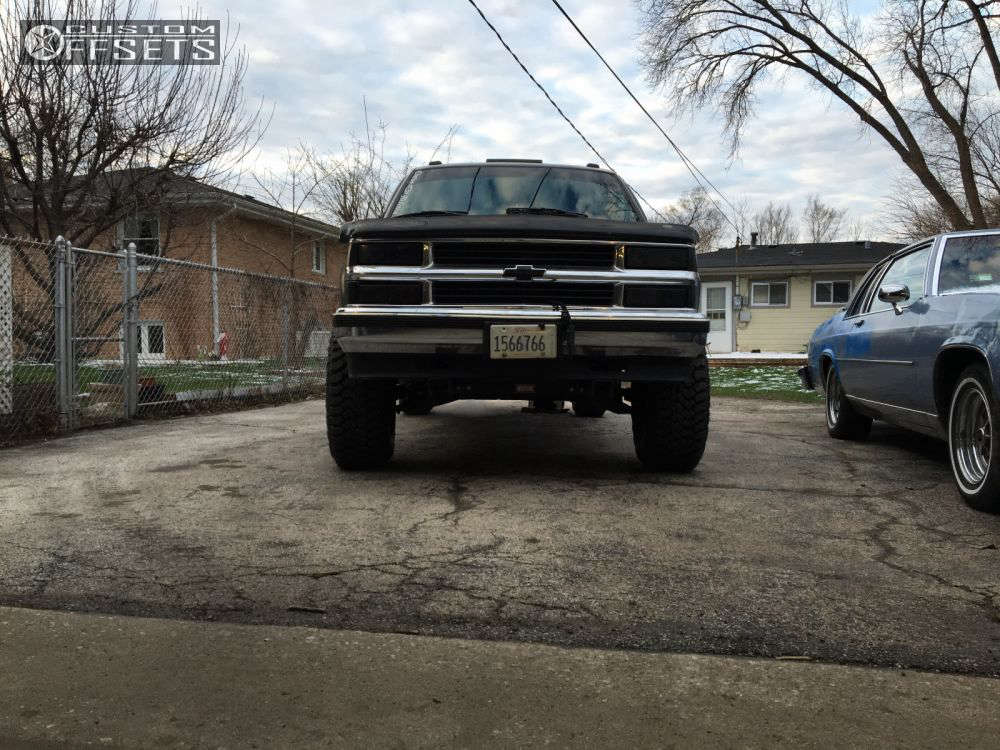 1995 Chevrolet K1500 with 16x9 -12 XD XD798 and 315/75R16 Hankook ...
