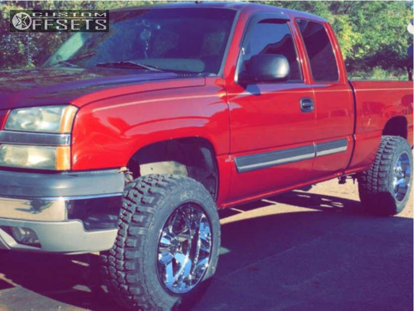 2004 Chevrolet Silverado 1500 HD with 20x12 -44 Moto Metal 962 and 33/ ...