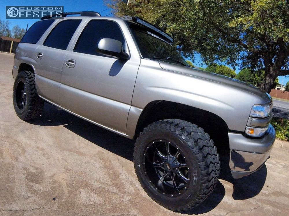 2001 Chevrolet Tahoe with 20x10 -24 Moto Metal MO970 and 35/12.5R20 ...