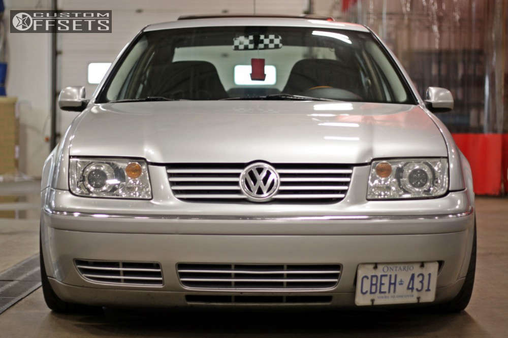 2002 Volkswagen Jetta with 17x8 35 Fast Wheels Hayaku and 225/45R17 ...