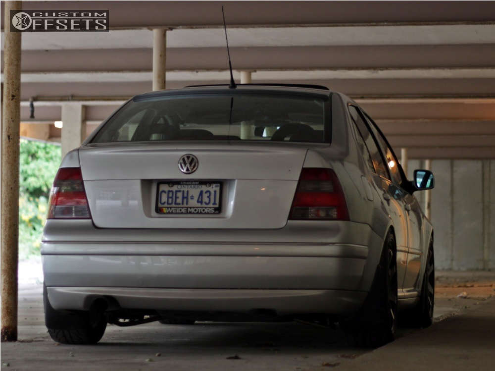 2002 Volkswagen Jetta with 17x8 35 Fast Wheels Hayaku and 225/45R17 ...