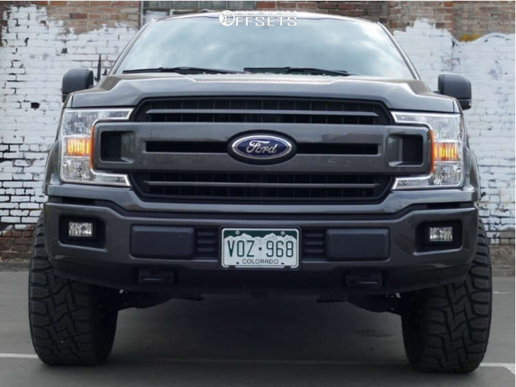 2018 Ford F-150 with 20x10 -12 Fuel Maverick and 33/12.5R20 Toyo Tires ...