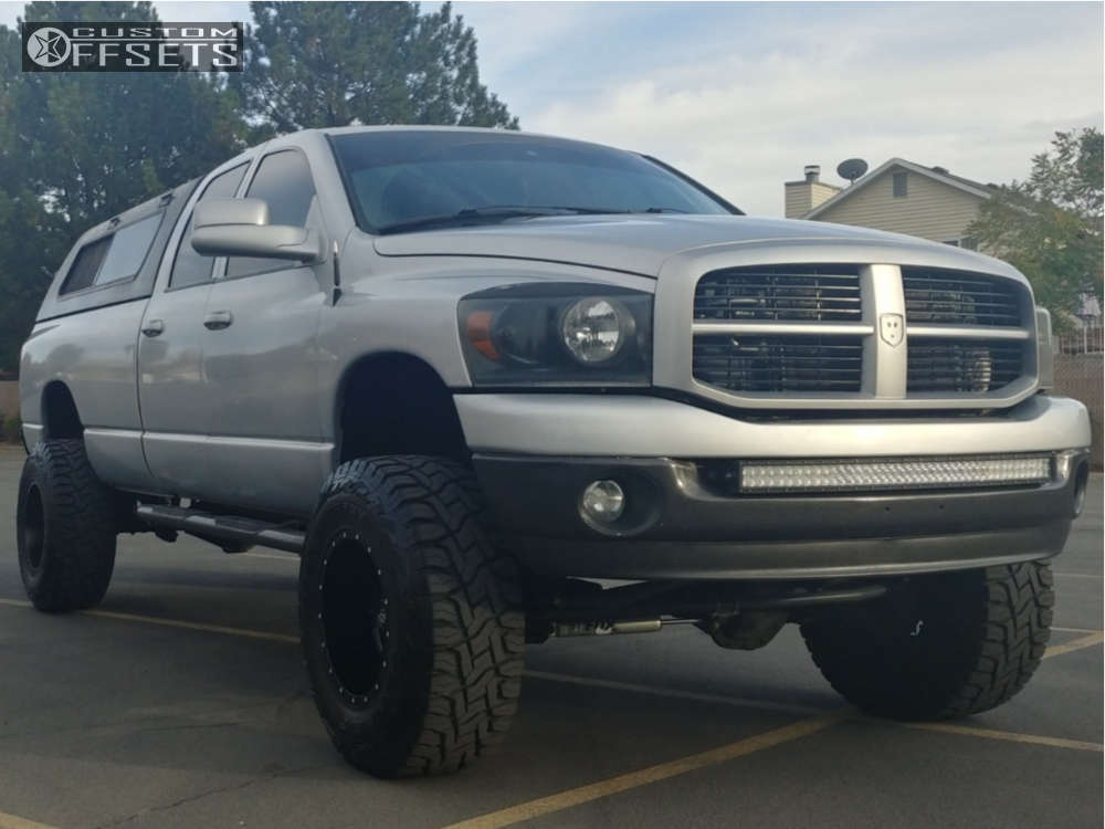 2006 Dodge Ram 2500 with 18x12 -44 Fuel Maverick and 37/13.5R18 Toyo ...