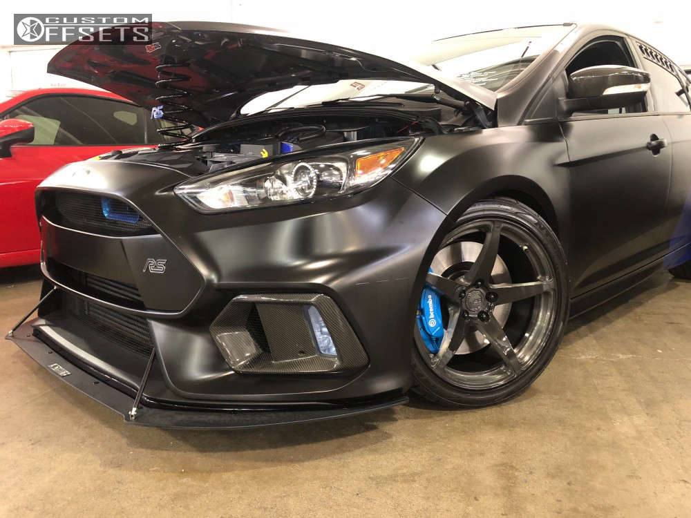 2017 Ford Focus with 18x9.5 40 BC Forged Rs45 and 265/35R18 Nitto Nt555 ...