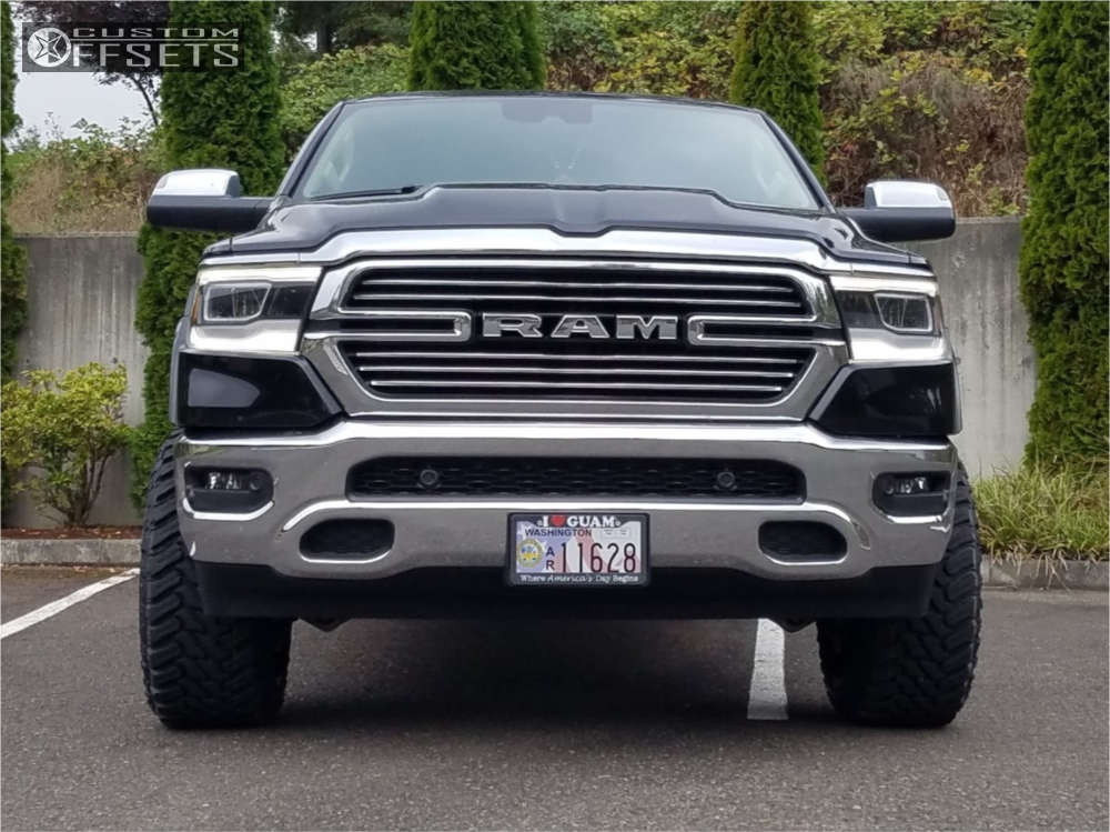 2019 Ram 1500 with 22x12 -44 Diablo Offroad Savage and 33/12.5R22 ...