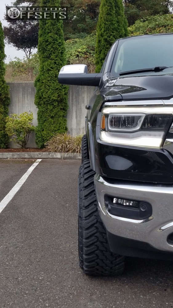 2019 Ram 1500 with 22x12 -44 Diablo Offroad Savage and 33/12.5R22 ...