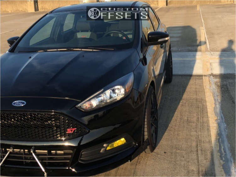 2017 Ford ST with 18x8.5 32 TSW Sebring and 235/40R18 Goodyear Eagle F1 ...