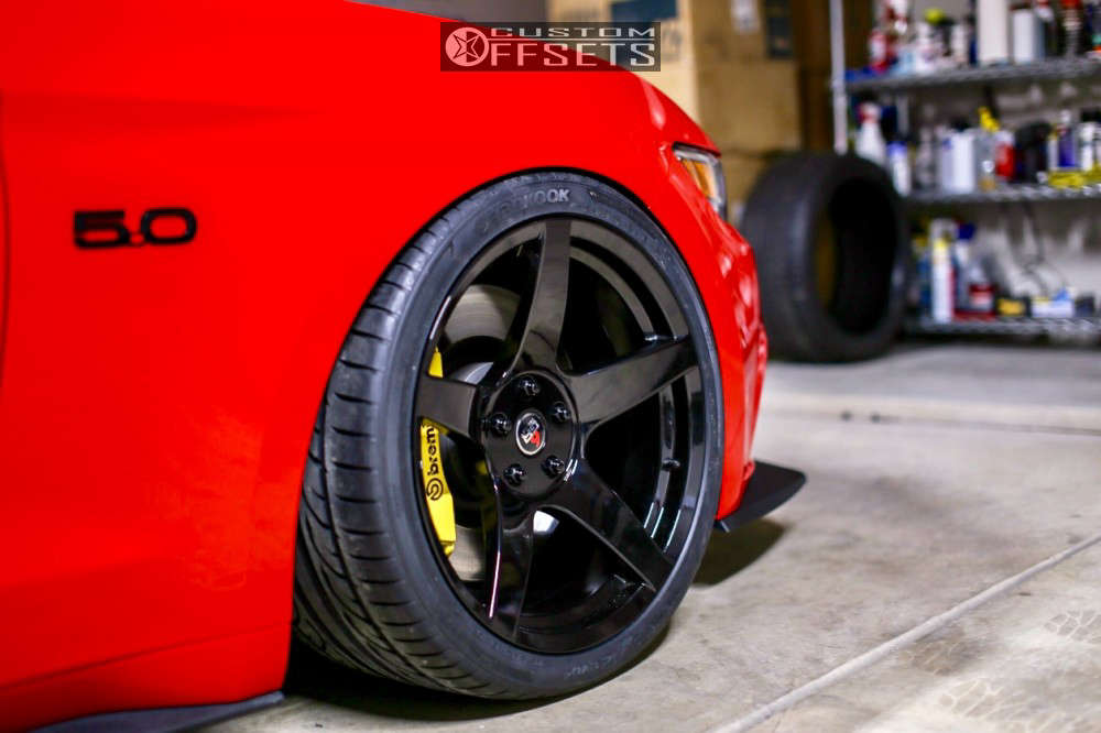 2017 Ford Mustang with 19x11 50 6GR Five and 325/30R19 Hankook V12 and ...