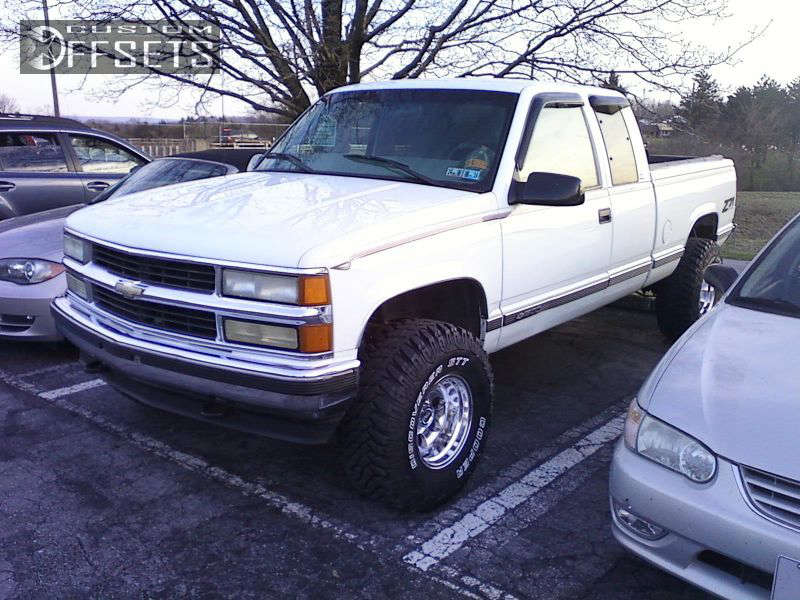 1998 Chevrolet K1500 with 15x10 -46 Pro Comp 1069 and 33/12.5R15 Cooper ...