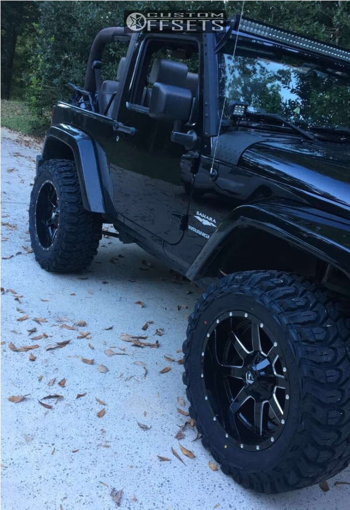 2007 Jeep Wrangler JK with 20x10 -24 Fuel Maverick and 35/12.5R20 ...