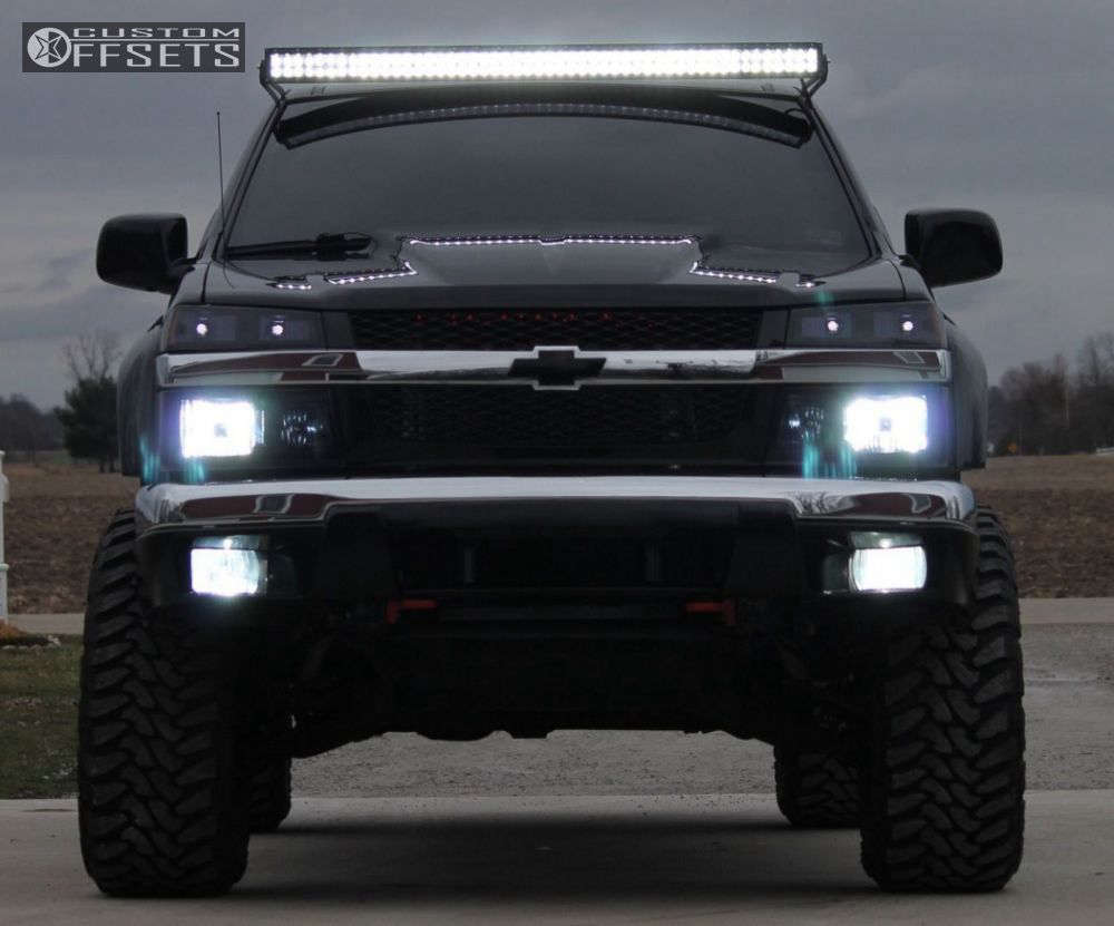 2005 Chevrolet Colorado with 18x10 -24 Moto Metal MO970 and 33/12.5R18 ...