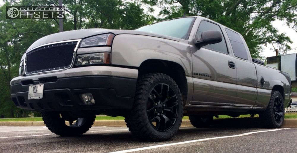 2007 Chevrolet Silverado 1500 Classic with 20x9 27 Replica G04 and 285 ...
