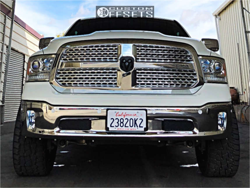 2017 Ram 1500 with 20x10 -25 Fuel Forged Ff24 and 33/12.5R20 Toyo Tires ...