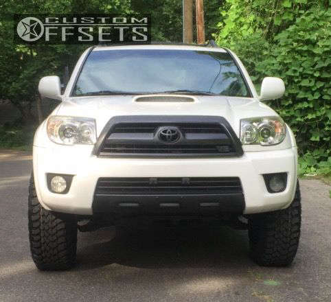 2006 Toyota 4Runner with 17x9 -12 Method Mr101 and 285/70R17 Hankook ...