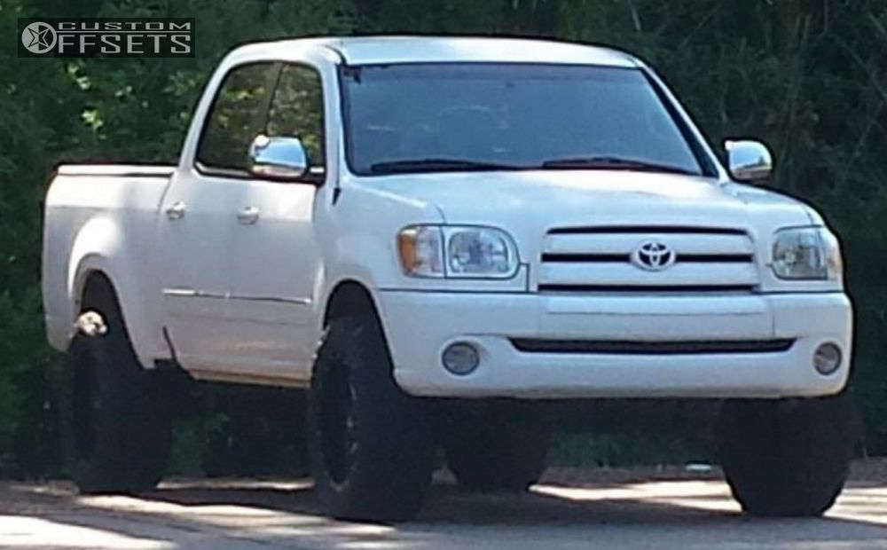 2006 Toyota Tundra with 20x10 -24 Fuel Maverick and 33/12.5R20 Fuel Mud ...