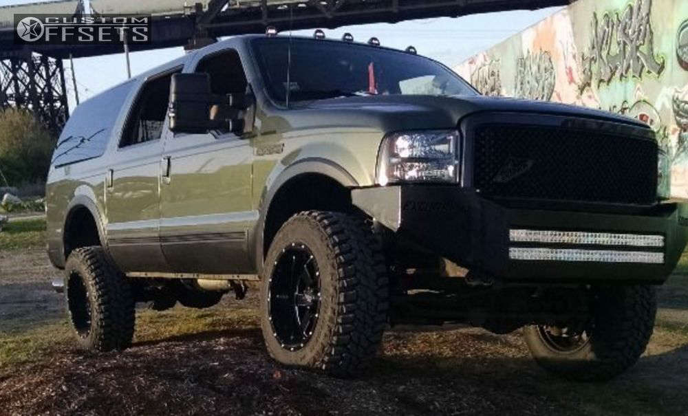 2000 Ford Excursion with 20x12 -44 Moto Metal MO962 and 35/12.5R20 ...