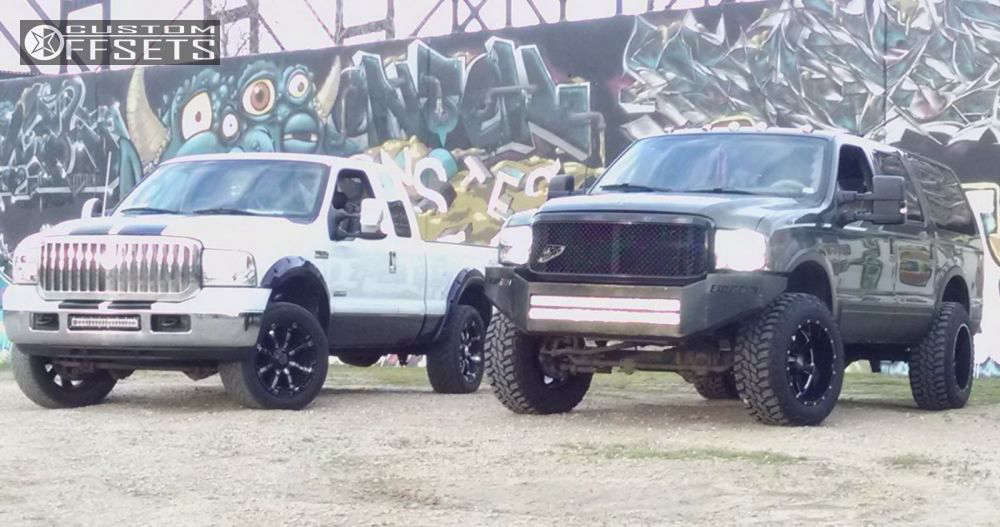 2000 Ford Excursion with 20x12 -44 Moto Metal MO962 and 35/12.5R20 ...