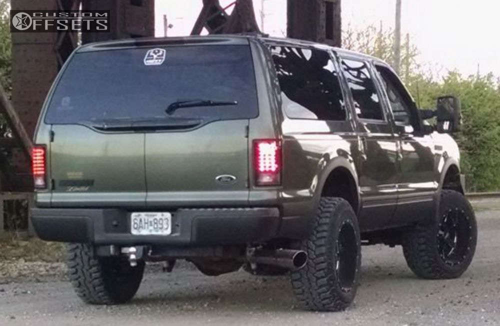 2000 Ford Excursion with 20x12 -44 Moto Metal MO962 and 35/12.5R20 ...