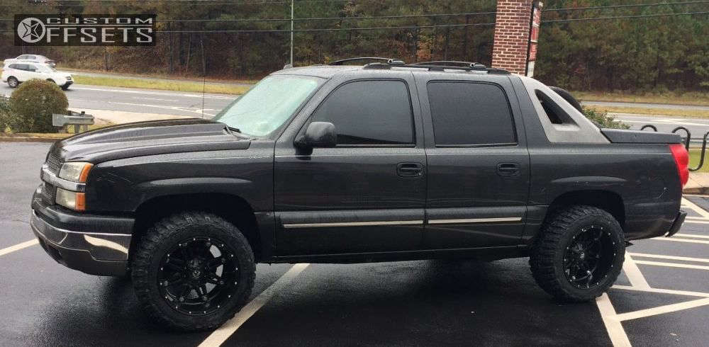 2004 Chevrolet Avalanche with 20x12 -44 Fuel Hostage and 33/12.5R20 ...