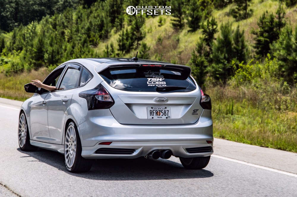 2013 Ford Focus with 19x8 35 TSW Holeshot and 235/35R19 Nitto Nt555 and ...